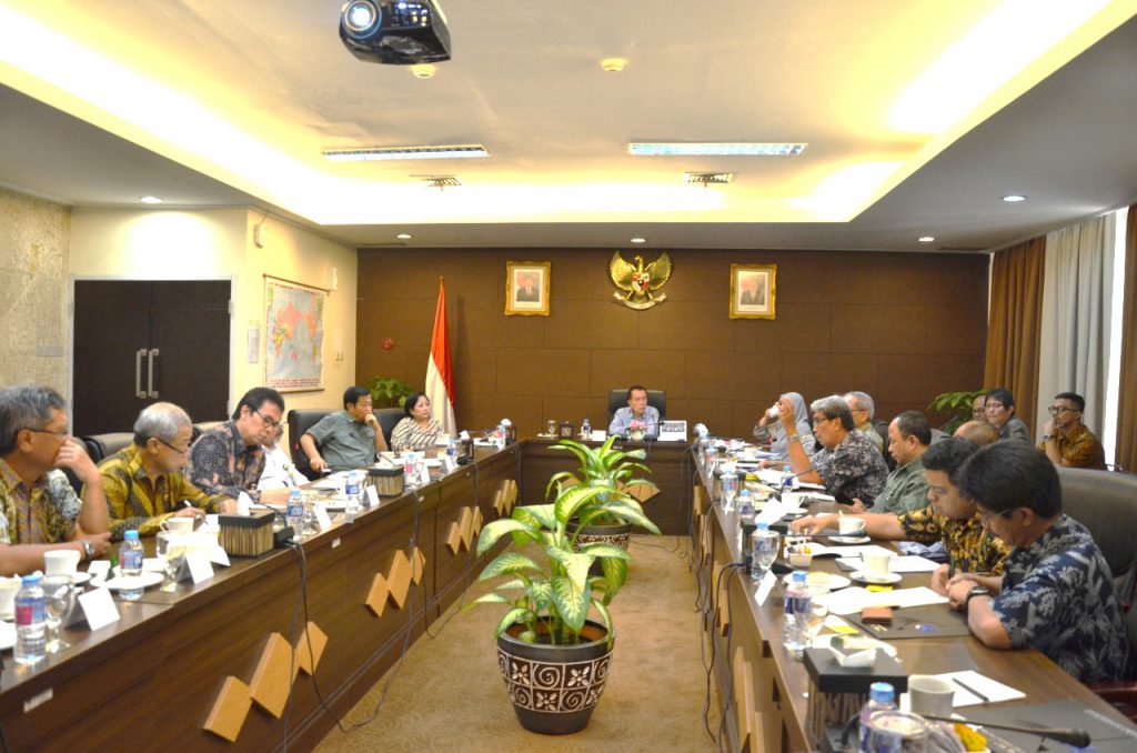 Jan Darmadi Archives - Dewan Pertimbangan Presiden Republik Indonesia ...